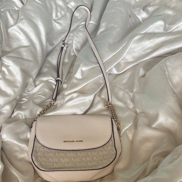 Michael Kors | Bags | Michael Kors Ivory Crossbody Bag | Poshmark
